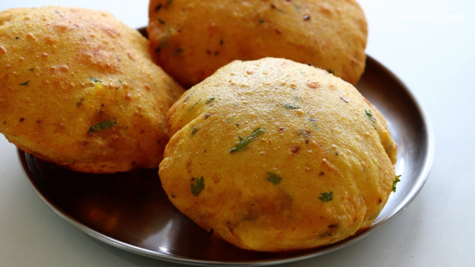 सफर हो या चाय, सिर्फ 5 min में बनाये गेहू के आटे और आलू से यह खस्ता ...